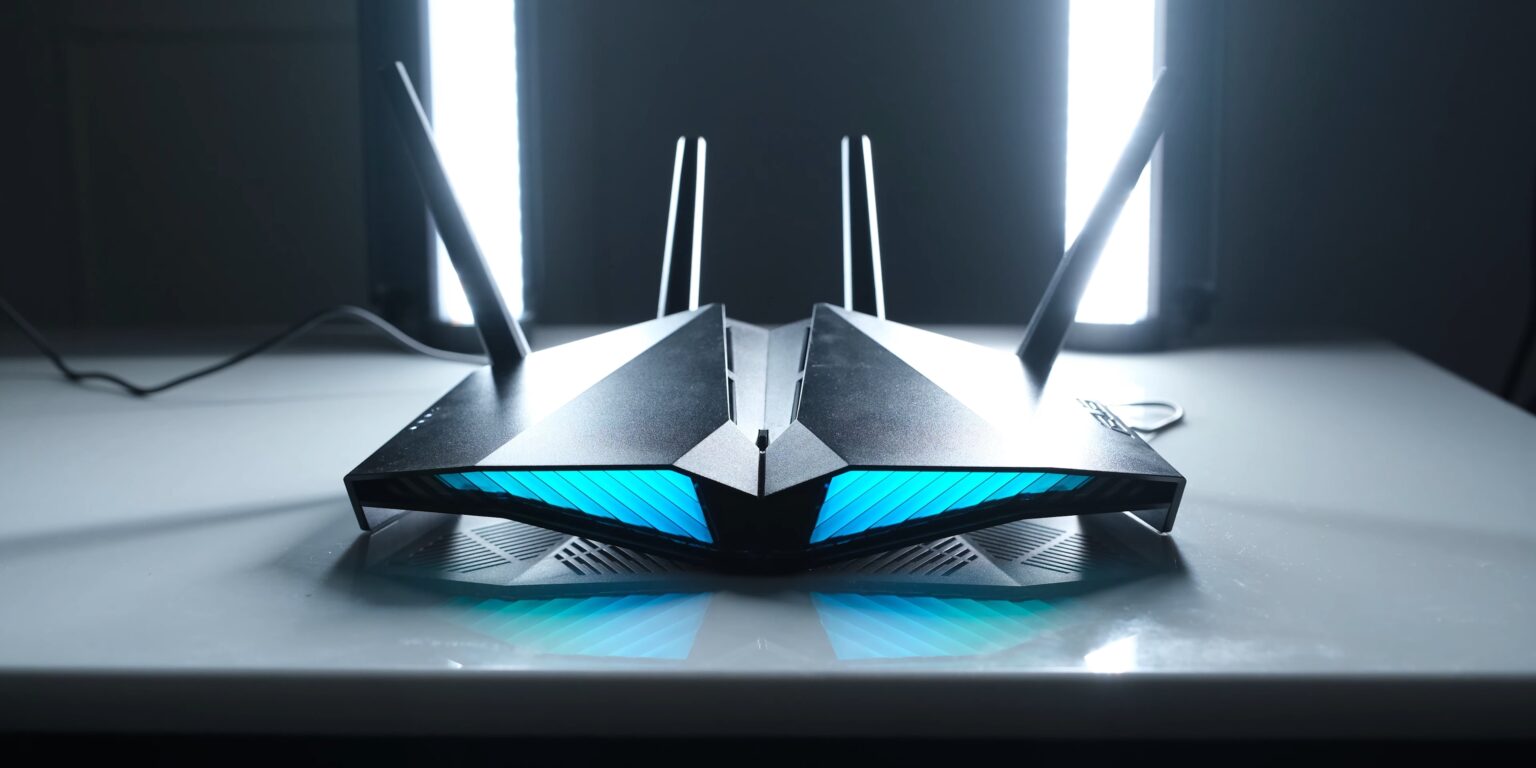 Asus RT-AX82U AX5400 Wi-Fi 6 RGB Gaming Router Review, Speed + Range Test!