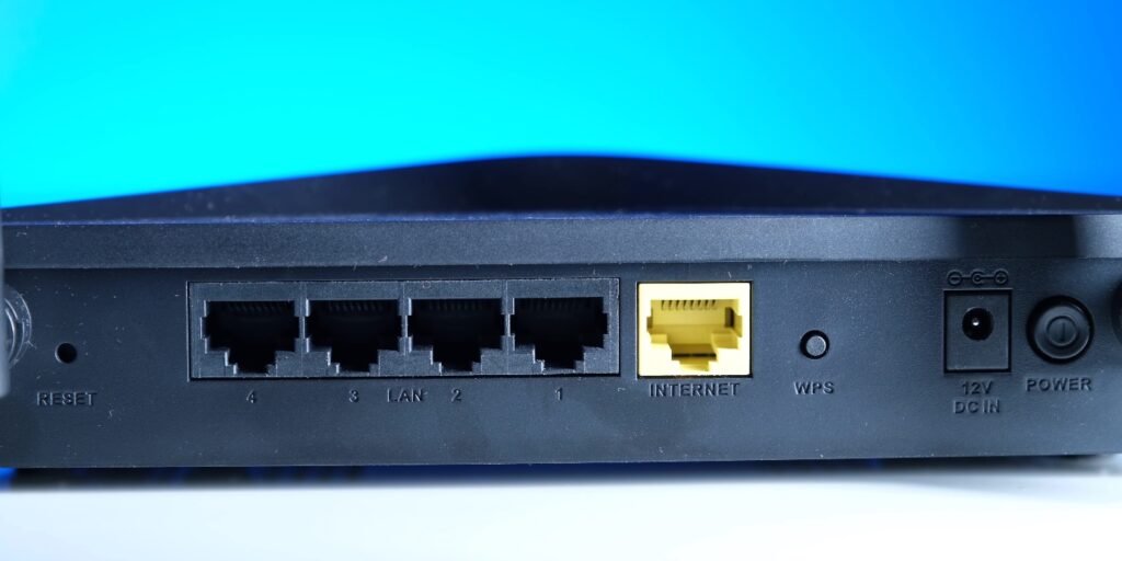 D-Link DIR-2150 AC2100 Gigabit Wi-Fi Router Review!